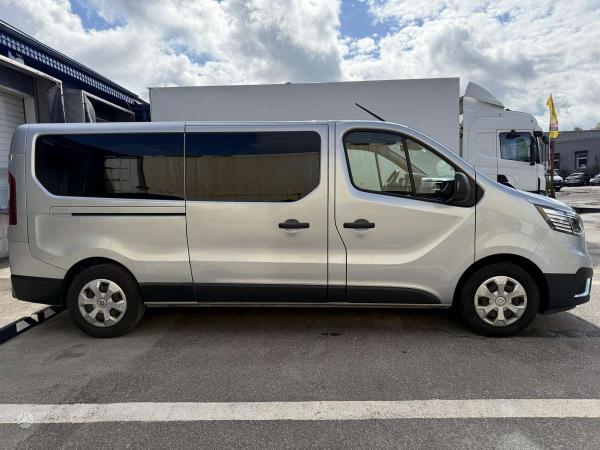 Grey Renault Trafic 2021 in Klaipeda, with an engine capacity of 2.00 L and mileage of 186 thousand km for 20900 €, photo 5 on AUTOMOTO.COM.LV