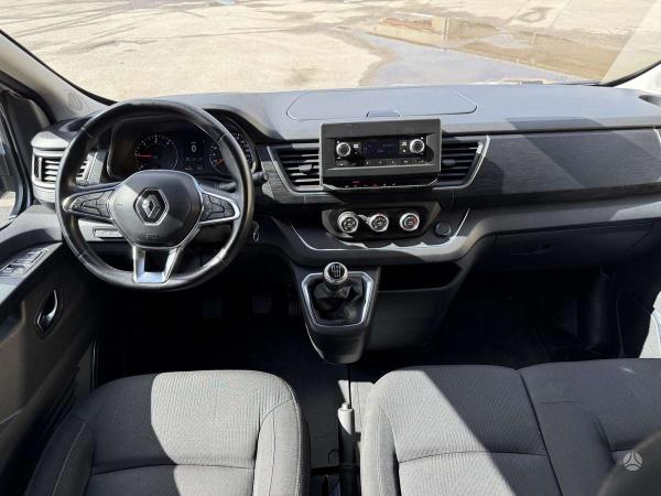 Grey Renault Trafic 2021 in Klaipeda, with an engine capacity of 2.00 L and mileage of 186 thousand km for 20900 €, photo 10 on AUTOMOTO.COM.LV