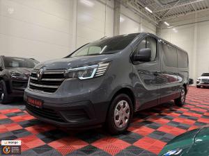Grey Renault Trafic 2022 in Vilnius, with an engine capacity of 2.00 L and mileage of 108 thousand km for 25290 €, photo  on AUTOMOTO.COM.LV