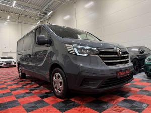 Grey Renault Trafic 2022 in Vilnius, with an engine capacity of 2.00 L and mileage of 108 thousand km for 25290 €, photo 4 on AUTOMOTO.COM.LV