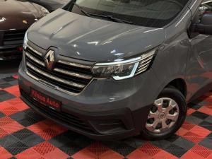 Grey Renault Trafic 2022 in Vilnius, with an engine capacity of 2.00 L and mileage of 108 thousand km for 25290 €, photo 8 on AUTOMOTO.COM.LV