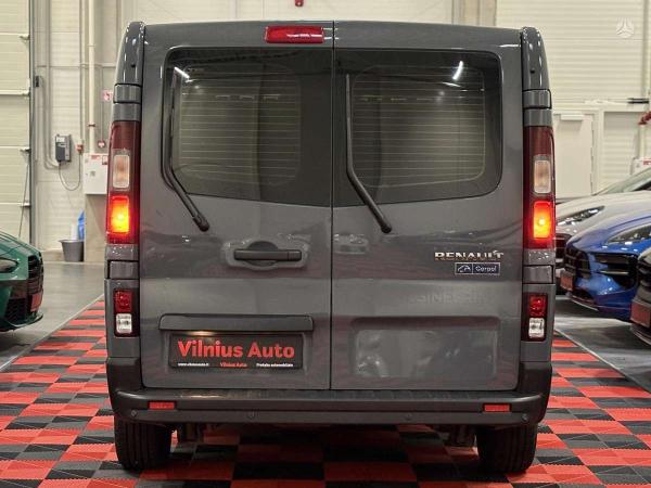 Pelēks Renault Trafic 2022 Viļņa, ar dzinēja tilpumu 2.00 L un nobraukumu 97 tūkst. km par 26990 €, foto 6 vietnē AUTOMOTO.COM.LV