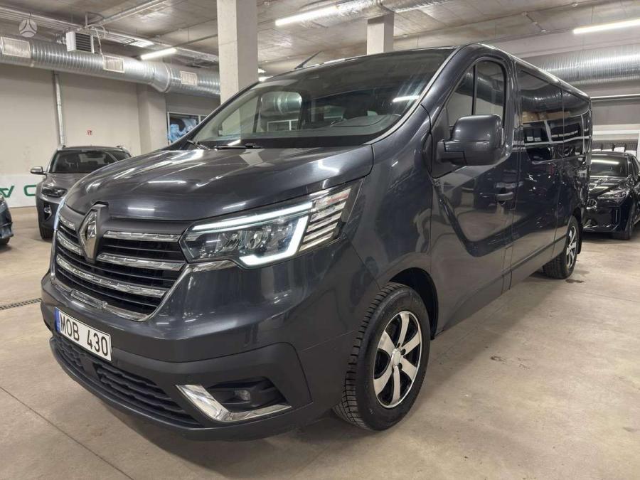 Pelēks Renault Trafic 2023 Viļņa, ar dzinēja tilpumu 2.00 L un nobraukumu 102 tūkst. km par 29900 €, foto 1 vietnē AUTOMOTO.COM.LV