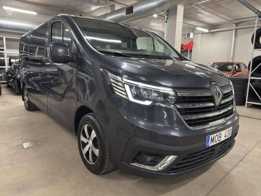 Pelēks Renault Trafic 2023 Viļņa, ar dzinēja tilpumu 2.00 L un nobraukumu 102 tūkst. km par 29900 €, foto 3 vietnē AUTOMOTO.COM.LV