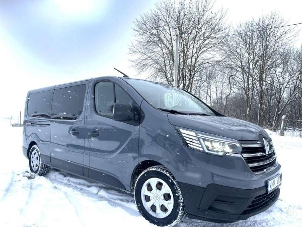 Grey Renault Trafic 2023 in Kaunas, with an engine capacity of 2.00 L and mileage of 158 thousand km for 26620 €, photo 1 on AUTOMOTO.COM.LV