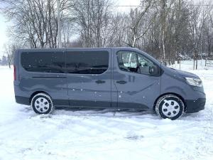 Grey Renault Trafic 2023 in Kaunas, with an engine capacity of 2.00 L and mileage of 158 thousand km for 26620 €, photo 2 on AUTOMOTO.COM.LV