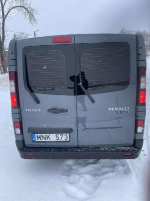 Grey Renault Trafic 2023 in Kaunas, with an engine capacity of 2.00 L and mileage of 158 thousand km for 26620 €, photo 6 on AUTOMOTO.COM.LV