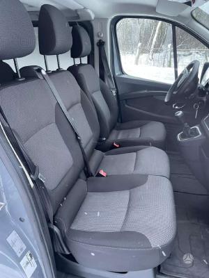 Grey Renault Trafic 2023 in Kaunas, with an engine capacity of 2.00 L and mileage of 158 thousand km for 26620 €, photo 9 on AUTOMOTO.COM.LV