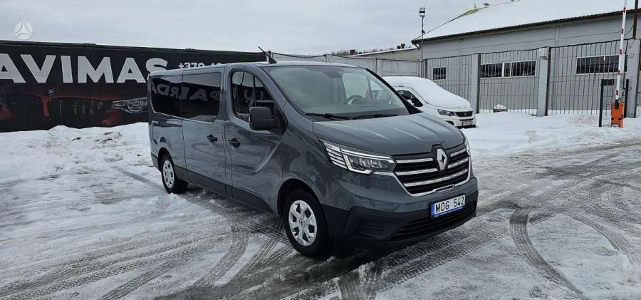 Grey Renault Trafic 2023 in Klaipeda, with an engine capacity of 2.00 L and mileage of 110 thousand km for 25500 €, photo 3 on AUTOMOTO.COM.LV