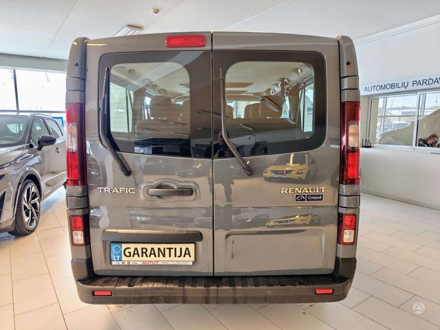Pelēks Renault Trafic 2023 Šauļi, ar dzinēja tilpumu 2.00 L un nobraukumu 153 tūkst. km par 24500 €, foto 6 vietnē AUTOMOTO.COM.LV