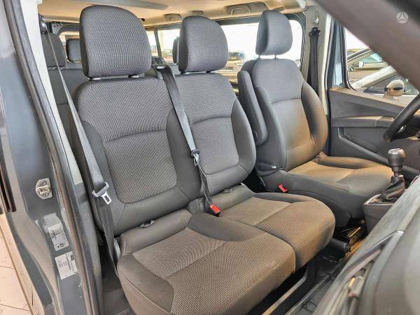 Grey Renault Trafic 2023 in Siauliai, with an engine capacity of 2.00 L and mileage of 153 thousand km for 24500 €, photo 11 on AUTOMOTO.COM.LV