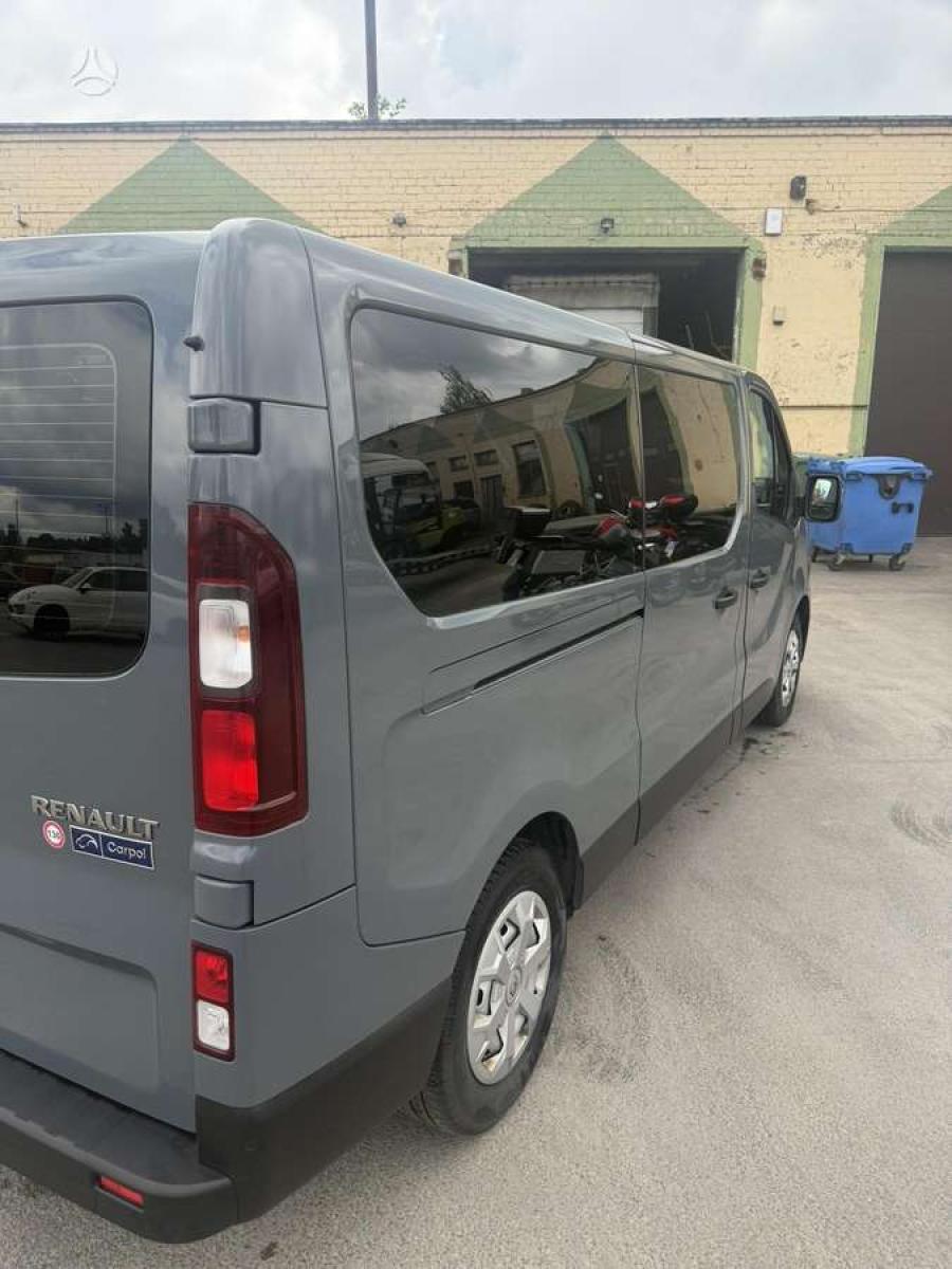 Pelēks Renault Trafic 2023 Viļņa, ar dzinēja tilpumu 2.00 L un nobraukumu 450 tūkst. km par 18900 €, foto 6 vietnē AUTOMOTO.COM.LV
