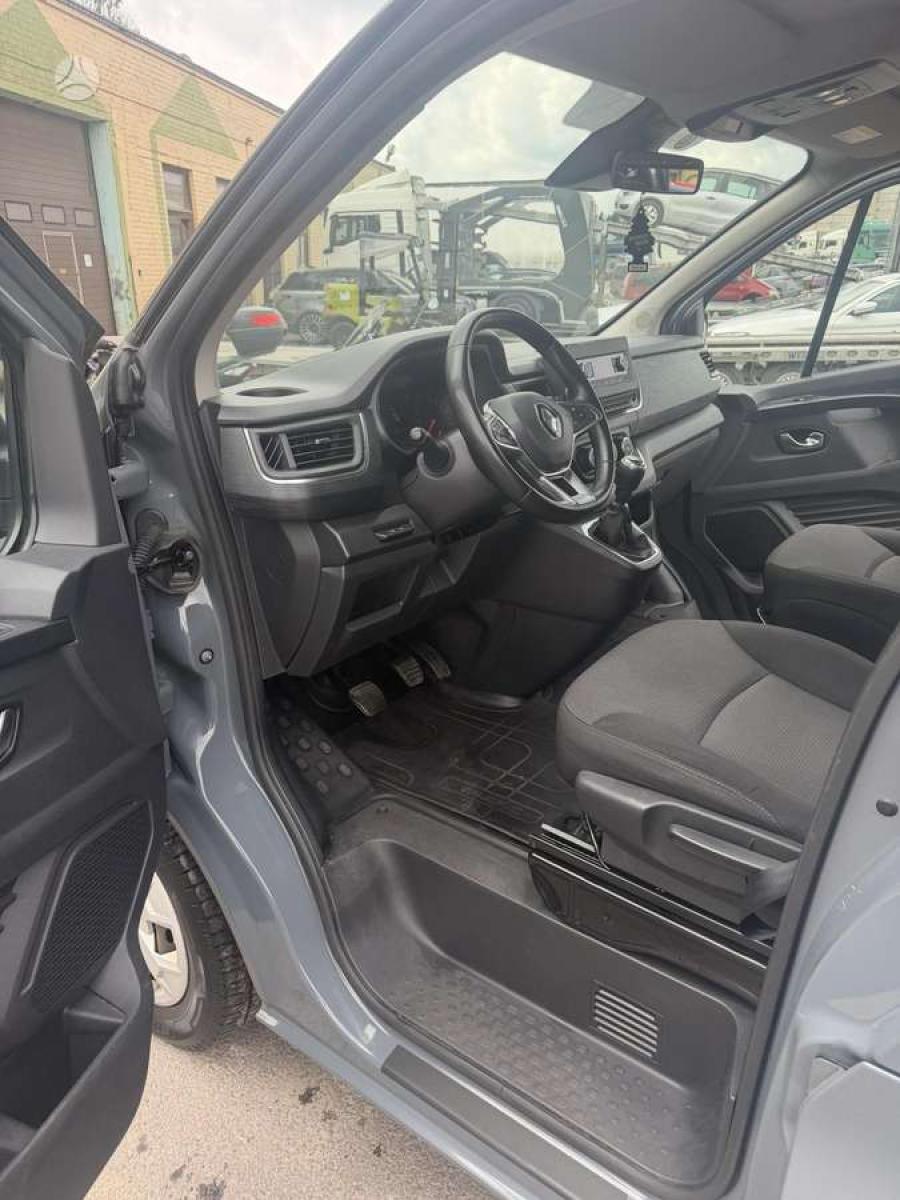 Pelēks Renault Trafic 2023 Viļņa, ar dzinēja tilpumu 2.00 L un nobraukumu 450 tūkst. km par 18900 €, foto 9 vietnē AUTOMOTO.COM.LV