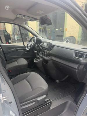 Pelēks Renault Trafic 2023 Viļņa, ar dzinēja tilpumu 2.00 L un nobraukumu 450 tūkst. km par 18900 €, foto 10 vietnē AUTOMOTO.COM.LV