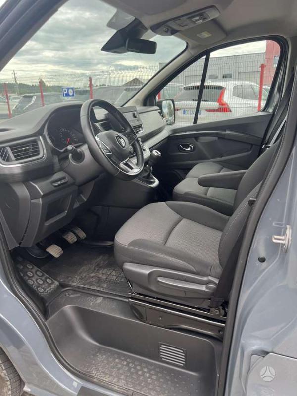 Pelēks Renault Trafic 2023 Tauragė, ar dzinēja tilpumu 2.00 L un nobraukumu 77 tūkst. km par 26300 €, foto 6 vietnē AUTOMOTO.COM.LV