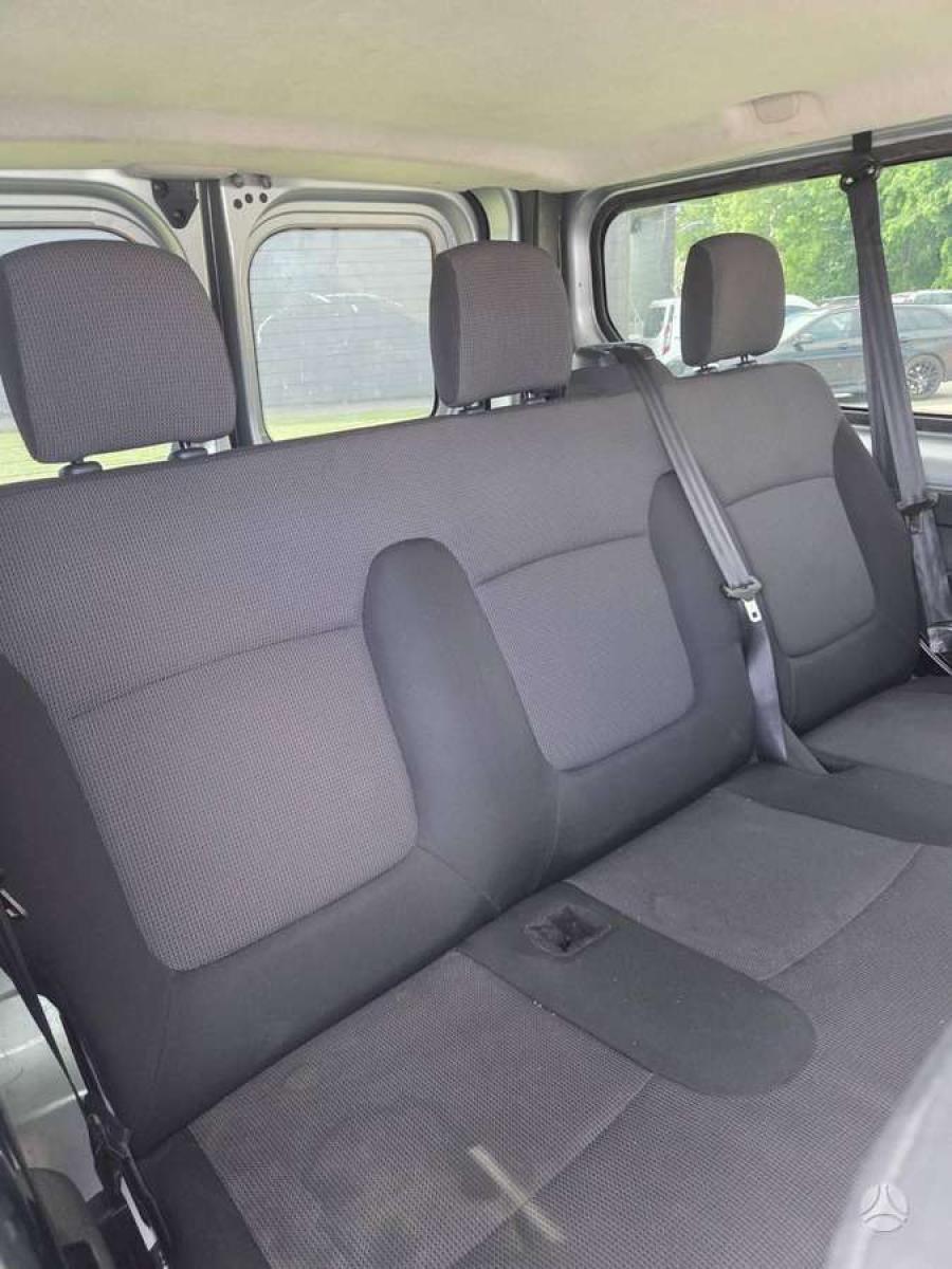 Grey Renault Trafic 2023 in Radviliskis, with an engine capacity of 2.00 L and mileage of 686 thousand km for 16940 €, photo 11 on AUTOMOTO.COM.LV