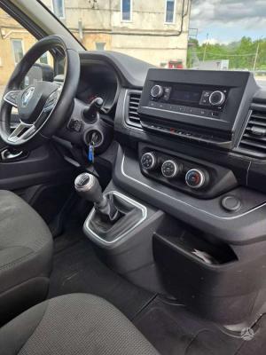 Grey Renault Trafic 2023 in Radviliskis, with an engine capacity of 2.00 L and mileage of 686 thousand km for 16940 €, photo 13 on AUTOMOTO.COM.LV