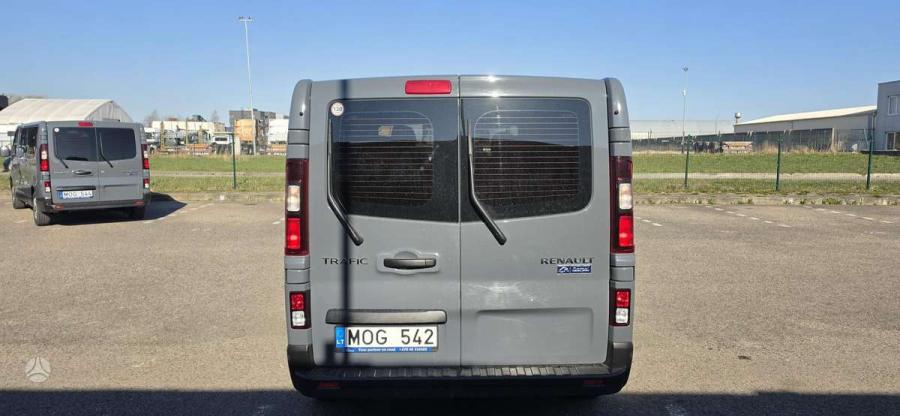 Pelēks Renault Trafic 2023 Klaipėda, ar dzinēja tilpumu 2.00 L un nobraukumu 114 tūkst. km par 23500 €, foto 6 vietnē AUTOMOTO.COM.LV