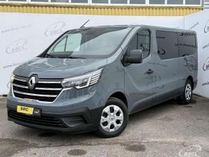 Grey Renault Trafic 2024 in Klaipeda, with an engine capacity of 2.00 L and mileage of 261 thousand km for 25000 €, photo  on AUTOMOTO.COM.LV