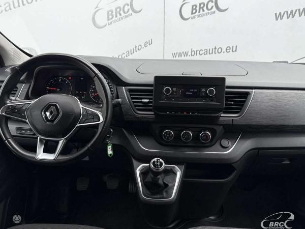 Pelēks Renault Trafic 2024 Klaipėda, ar dzinēja tilpumu 2.00 L un nobraukumu 261 tūkst. km par 25000 €, foto 4 vietnē AUTOMOTO.COM.LV