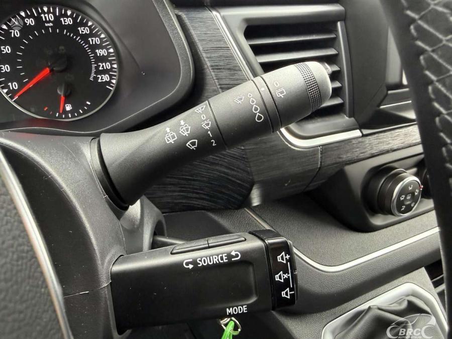 Grey Renault Trafic 2024 in Klaipeda, with an engine capacity of 2.00 L and mileage of 261 thousand km for 21000 €, photo 26 on AUTOMOTO.COM.LV