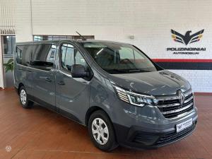 Grey Renault Trafic 2024 in Kaunas, with an engine capacity of 2.00 L and mileage of 130 thousand km for 28950 €, photo 3 on AUTOMOTO.COM.LV