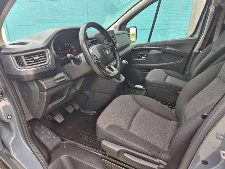 Pelēks Renault Trafic 2024 Kauņa, ar dzinēja tilpumu 2.00 L un nobraukumu 265 tūkst. km par 24700 €, foto 5 vietnē AUTOMOTO.COM.LV
