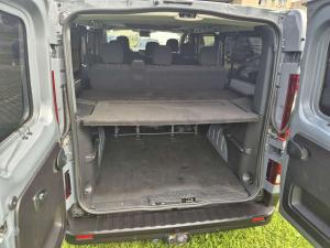 Pelēks Renault Trafic 2024 Kauņa, ar dzinēja tilpumu 2.00 L un nobraukumu 265 tūkst. km par 24700 €, foto 10 vietnē AUTOMOTO.COM.LV