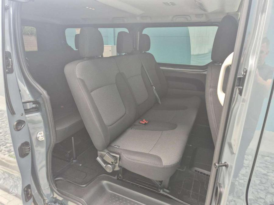 Pelēks Renault Trafic 2024 Kauņa, ar dzinēja tilpumu 2.00 L un nobraukumu 265 tūkst. km par 24700 €, foto 15 vietnē AUTOMOTO.COM.LV