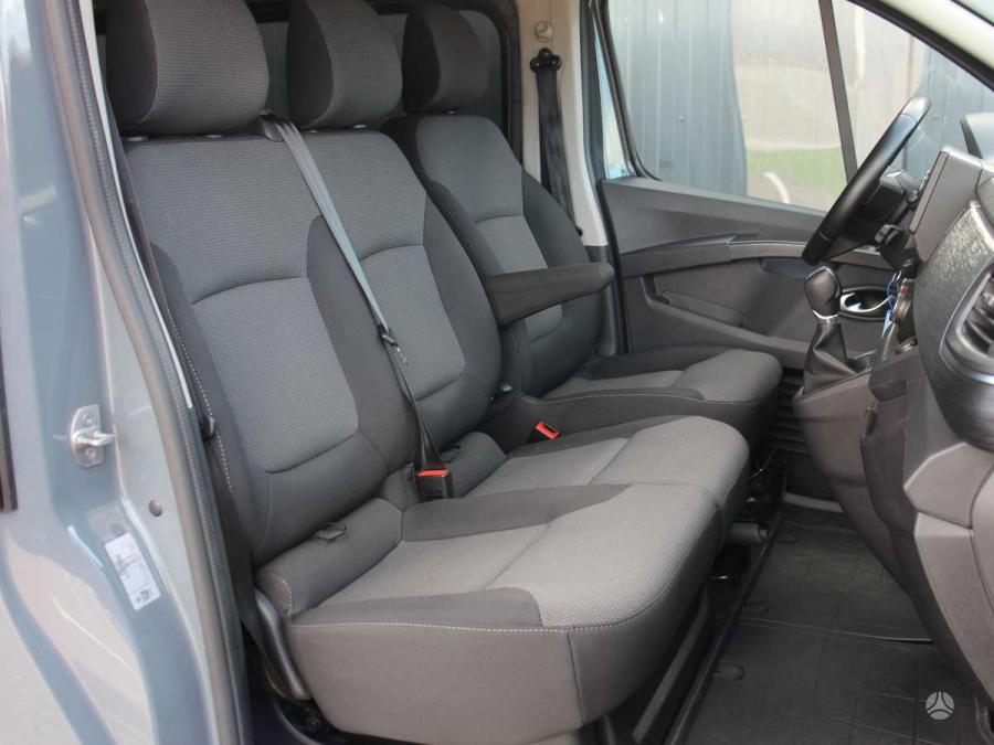 Pelēks Renault Trafic 2024 Viļņa, ar dzinēja tilpumu 2.00 L un nobraukumu 136 tūkst. km par 28950 €, foto 14 vietnē AUTOMOTO.COM.LV