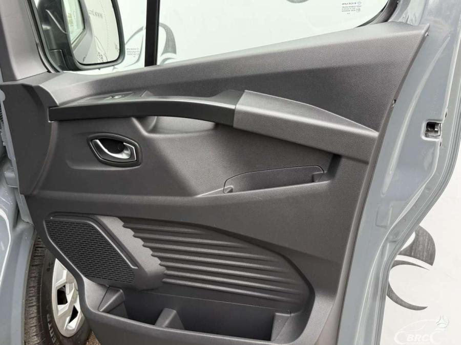 Pelēks Renault Trafic 2024 Klaipėda, ar dzinēja tilpumu 2.00 L un nobraukumu 261 tūkst. km par 20000 €, foto 7 vietnē AUTOMOTO.COM.LV