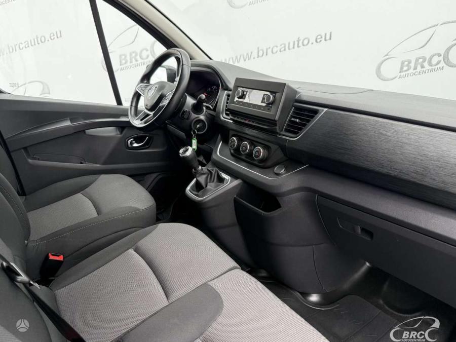 Pelēks Renault Trafic 2024 Klaipėda, ar dzinēja tilpumu 2.00 L un nobraukumu 261 tūkst. km par 20000 €, foto 8 vietnē AUTOMOTO.COM.LV