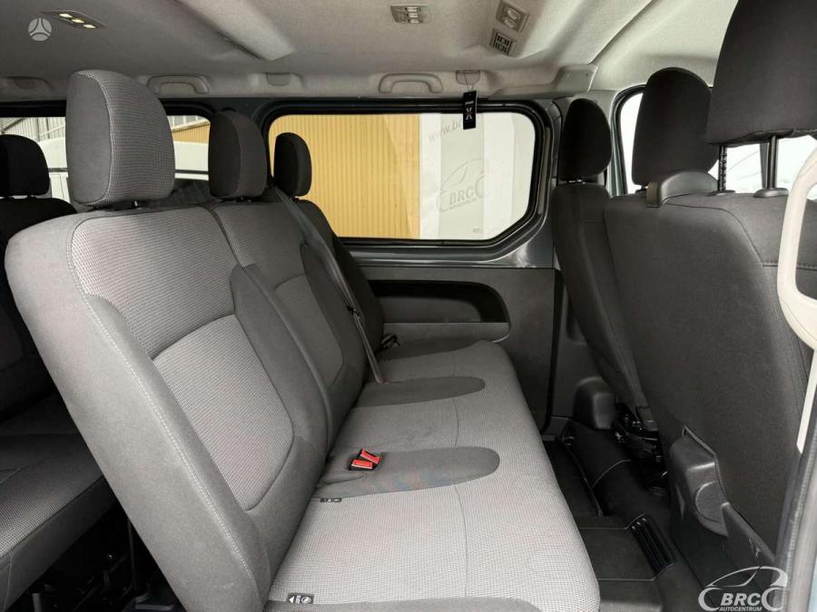 Pelēks Renault Trafic 2024 Klaipėda, ar dzinēja tilpumu 2.00 L un nobraukumu 261 tūkst. km par 20000 €, foto 10 vietnē AUTOMOTO.COM.LV