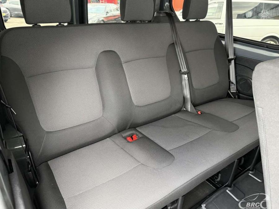 Pelēks Renault Trafic 2024 Klaipėda, ar dzinēja tilpumu 2.00 L un nobraukumu 261 tūkst. km par 20000 €, foto 11 vietnē AUTOMOTO.COM.LV