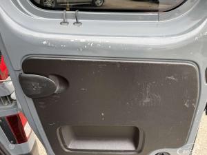 Pelēks Renault Trafic 2024 Klaipėda, ar dzinēja tilpumu 2.00 L un nobraukumu 261 tūkst. km par 20000 €, foto 14 vietnē AUTOMOTO.COM.LV