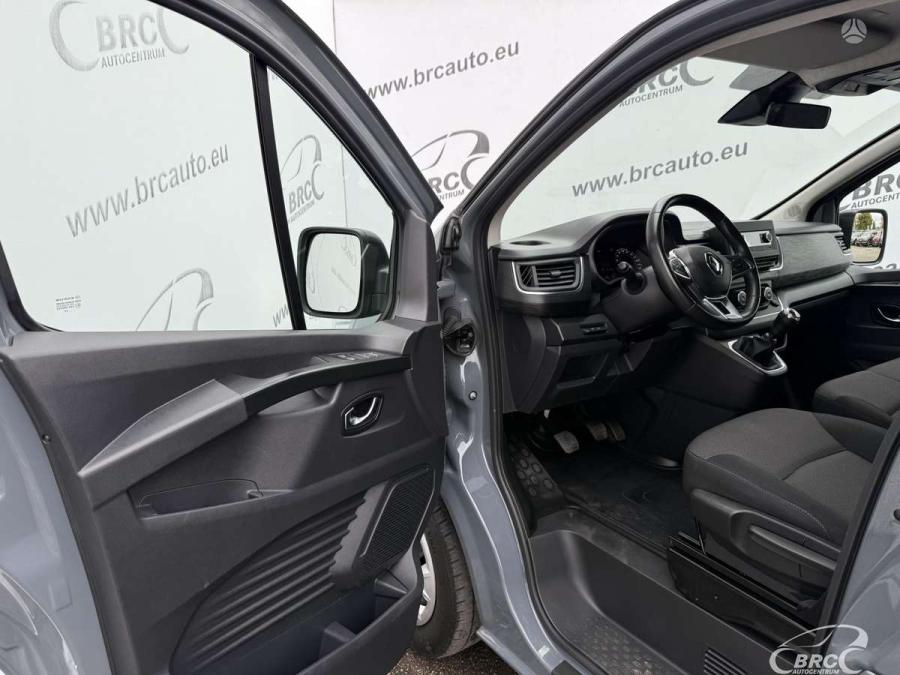 Pelēks Renault Trafic 2024 Klaipėda, ar dzinēja tilpumu 2.00 L un nobraukumu 261 tūkst. km par 20000 €, foto 15 vietnē AUTOMOTO.COM.LV