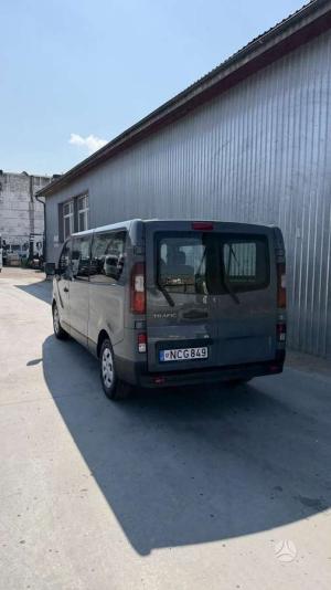 Pelēks Renault Trafic 2024 Kauņa, ar dzinēja tilpumu 2.00 L un nobraukumu 249 tūkst. km par 26900 €, foto 10 vietnē AUTOMOTO.COM.LV