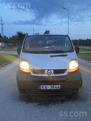 Grey Renault Trafic 2002 in Jelgava, with an engine capacity of 1.90 L and mileage of 515 thousand km for 2000 €, photo 2 on AUTOMOTO.COM.LV