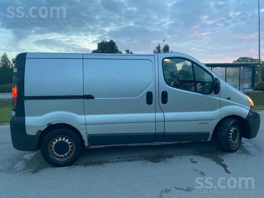 Grey Renault Trafic 2002 in Jelgava, with an engine capacity of 1.90 L and mileage of 515 thousand km for 2000 €, photo 3 on AUTOMOTO.COM.LV