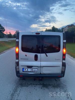 Grey Renault Trafic 2002 in Jelgava, with an engine capacity of 1.90 L and mileage of 515 thousand km for 2000 €, photo 5 on AUTOMOTO.COM.LV