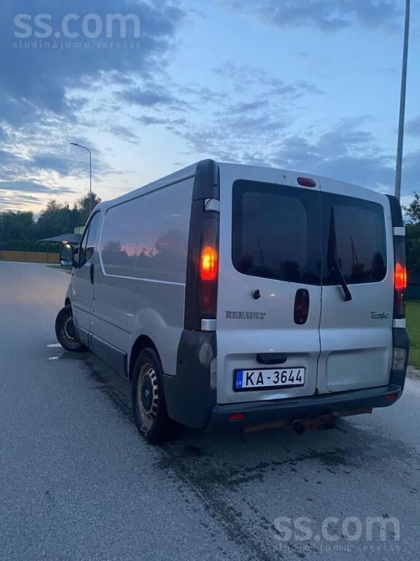 Grey Renault Trafic 2002 in Jelgava, with an engine capacity of 1.90 L and mileage of 515 thousand km for 2000 €, photo 6 on AUTOMOTO.COM.LV