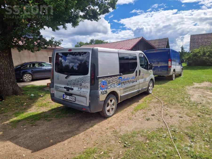 Pelēks Renault Trafic 2002 Valka, ar dzinēja tilpumu 1.90 L un nobraukumu 0 tūkst. km par 2700 €, foto 3 vietnē AUTOMOTO.COM.LV