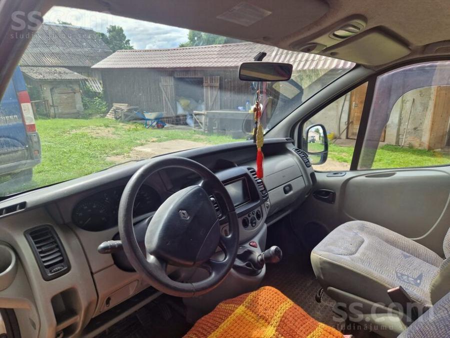 Pelēks Renault Trafic 2002 Valka, ar dzinēja tilpumu 1.90 L un nobraukumu 0 tūkst. km par 2700 €, foto 6 vietnē AUTOMOTO.COM.LV