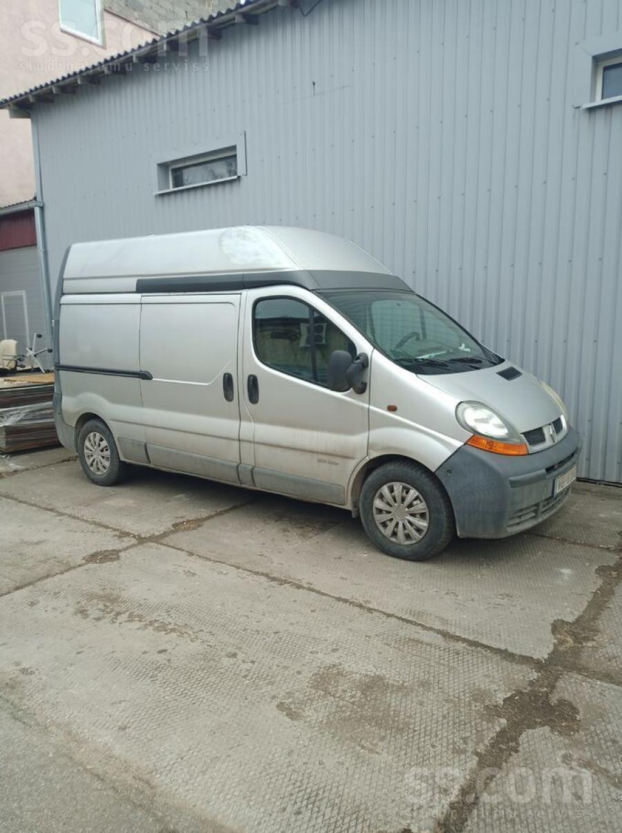 Pelēks Renault Trafic 2003 Rīga, ar dzinēja tilpumu 1.90 L un nobraukumu 359 tūkst. km par 3500 €, foto 1 vietnē AUTOMOTO.COM.LV