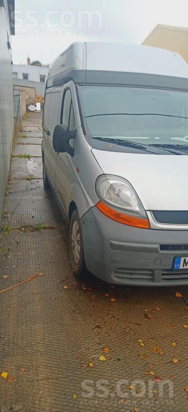 Grey Renault Trafic 2003 in Riga, with an engine capacity of 1.90 L and mileage of 359 thousand km for 3500 €, photo 2 on AUTOMOTO.COM.LV