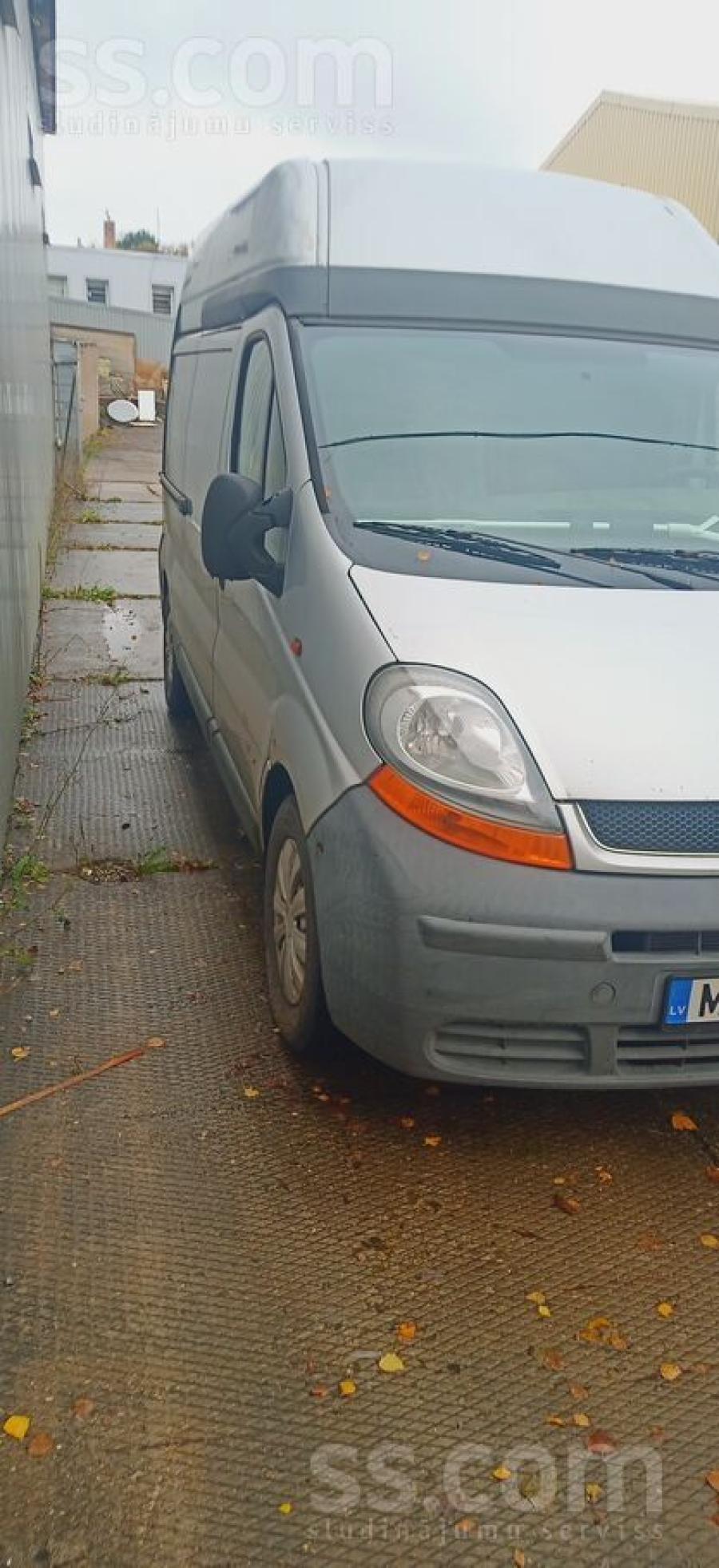 Pelēks Renault Trafic 2003 Rīga, ar dzinēja tilpumu 1.90 L un nobraukumu 359 tūkst. km par 3500 €, foto 3 vietnē AUTOMOTO.COM.LV