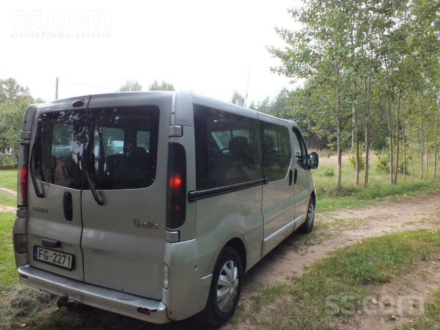 Серый Рено Трафик 2004 в Елгава, объемом двигателя 1.90 л и пробегом 400 тыс. км за 2700 €, фото 4 на AUTOMOTO.COM.LV