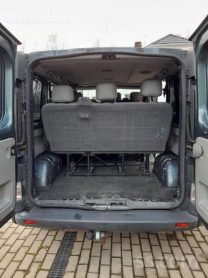 Grey Renault Trafic 2004 in Rezekne, with an engine capacity of 1.90 L and mileage of 403 thousand km for 3500 €, photo 3 on AUTOMOTO.COM.LV