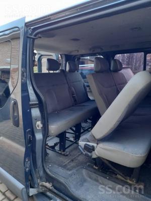 Grey Renault Trafic 2004 in Rezekne, with an engine capacity of 1.90 L and mileage of 403 thousand km for 3500 €, photo 4 on AUTOMOTO.COM.LV