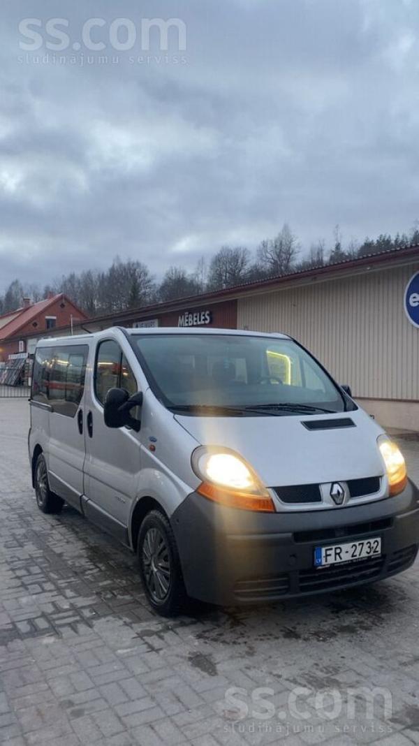 Pelēks Renault Trafic 2005 Tukums, ar dzinēja tilpumu 1.90 L un nobraukumu 447 tūkst. km par 4200 €, foto 1 vietnē AUTOMOTO.COM.LV